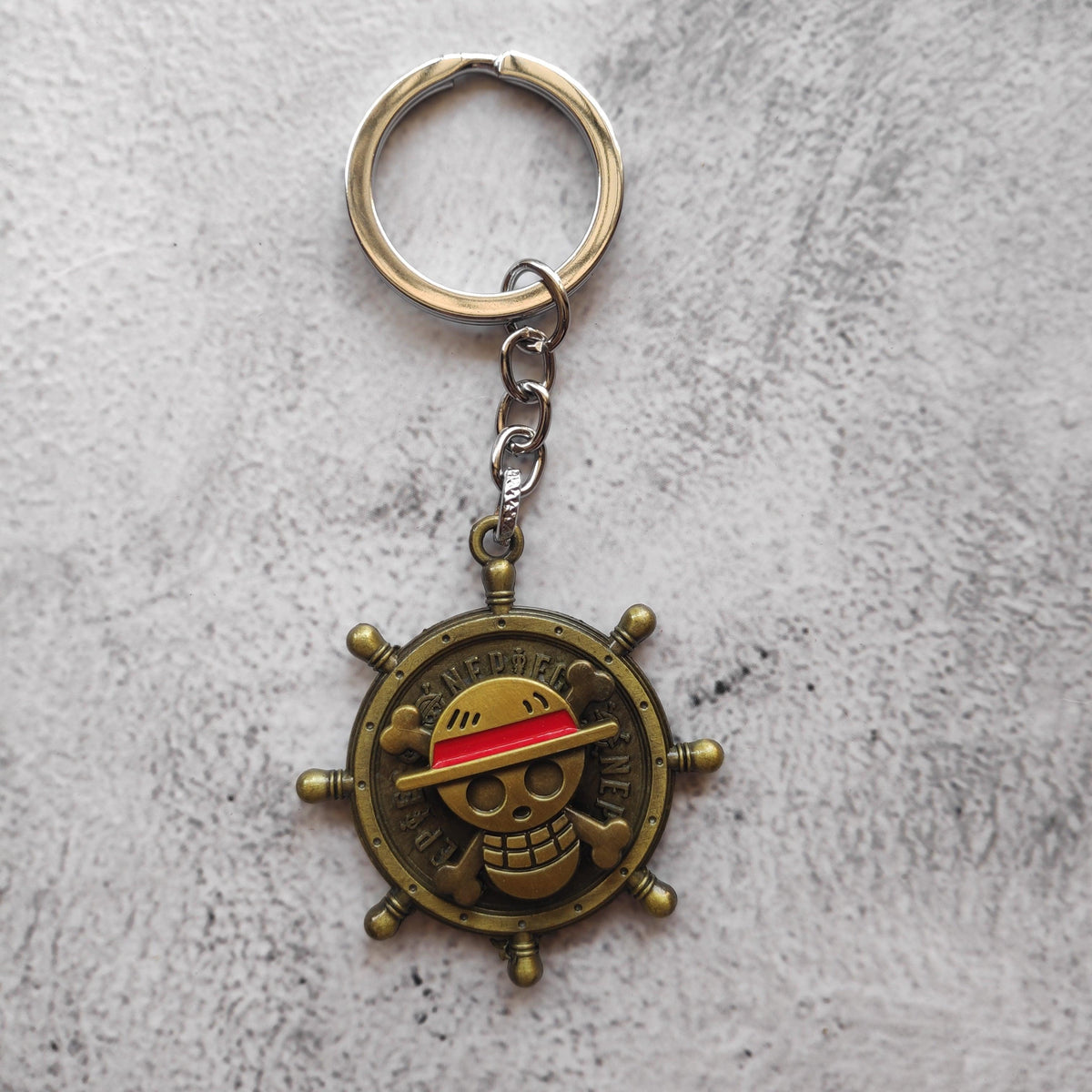 One Piece Metal Rotating Keychain – Styletadka